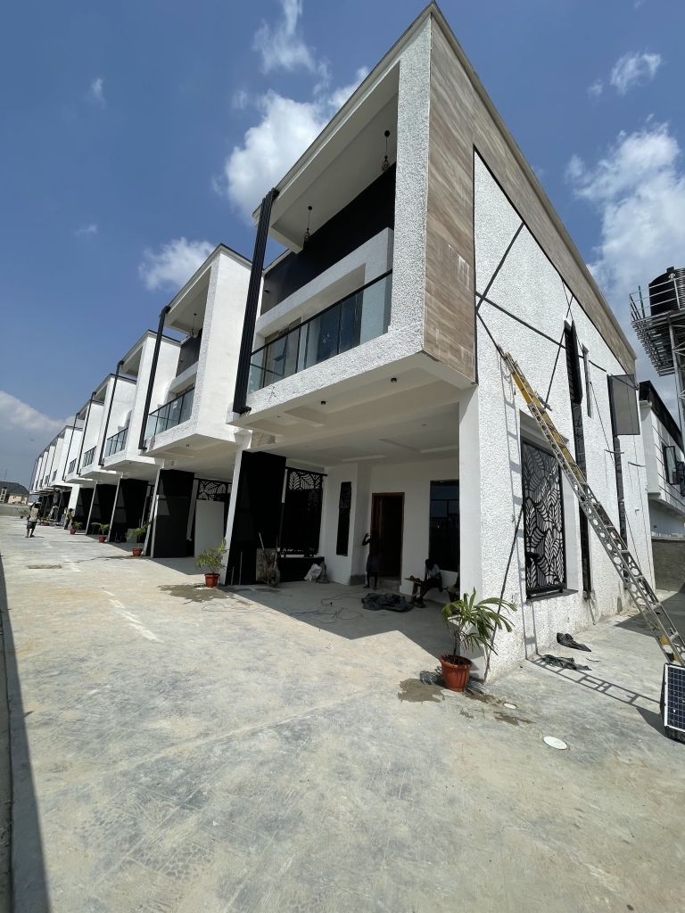5 Bedroom Semi Detached, Chevron, Lagos - Ramos Real Estate